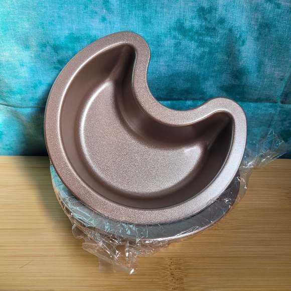 Kitchen | 2pc Celestial Crescent Moon Shaped Nonstick Cake Baking Pan ...